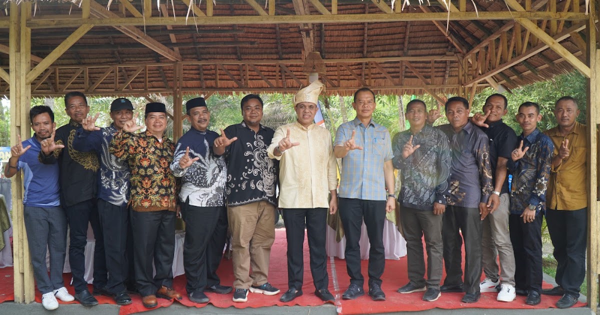 Resmikan Taman Wisata Resmikan Taman Wisata