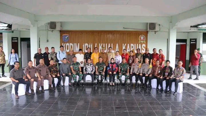 Kunjungan Kerja ke Kodim 1011/Klk Danrem 102/Pjg Tekankan Netralitas TNI Kunjungan Kerja ke Kodim 1011/Klk Danrem 102/Pjg Tekankan Netralitas TNI