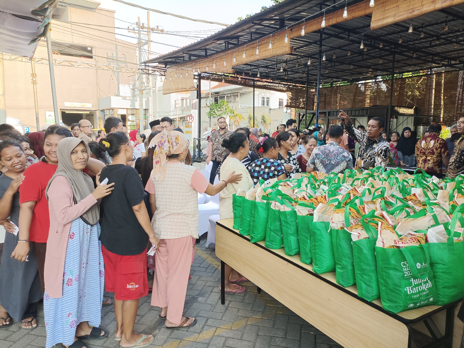 Bentuk Kepedulian Terhadap Masyarakat Sekitar PT MAPN Rutin Bagikan 240 ... Bentuk Kepedulian Terhadap Masyarakat Sekitar PT MAPN Rutin Bagikan 240 ...