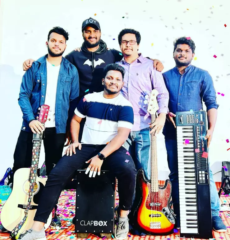 Introducing Signature Rockz – The Dynamic New Age Band Introducing Signature Rockz – The Dynamic New Age Band