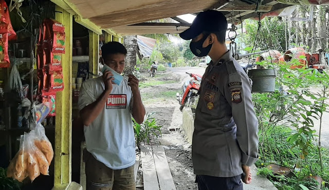 Polsek Ketungau Hilir Terus Himbau Prokes 5M - Trans News Polsek Ketungau Hilir Terus Himbau Prokes 5M - Trans News