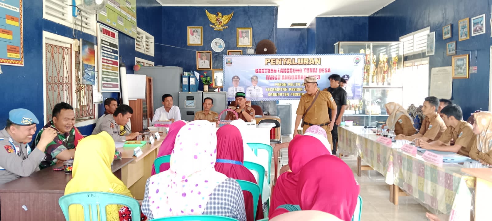 Aparatur Pekon Pelita Jaya Salurkan BLT-DD Tahap Pertama Tahun 2023 ... Aparatur Pekon Pelita Jaya Salurkan BLT-DD Tahap Pertama Tahun 2023 ...