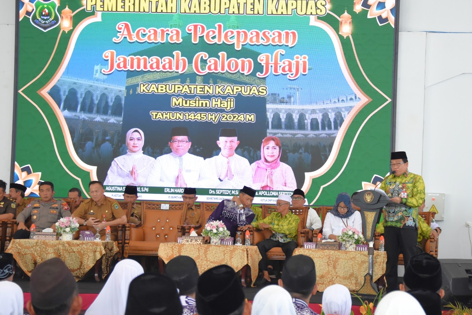 Pj Bupati Kapuas Lepas Keberangkatan 317 Jamaah Calon Haji Kabupaten ...