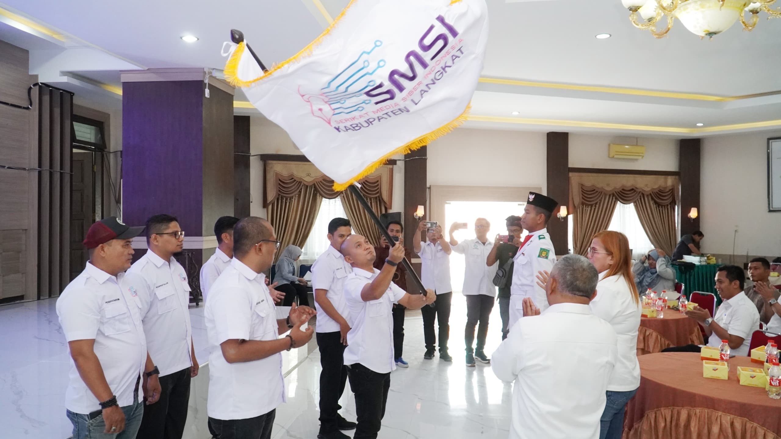 Kepengurusan SMSI Langkat Resmi Dilantik | Metro Online Kepengurusan SMSI Langkat Resmi Dilantik | Metro Online