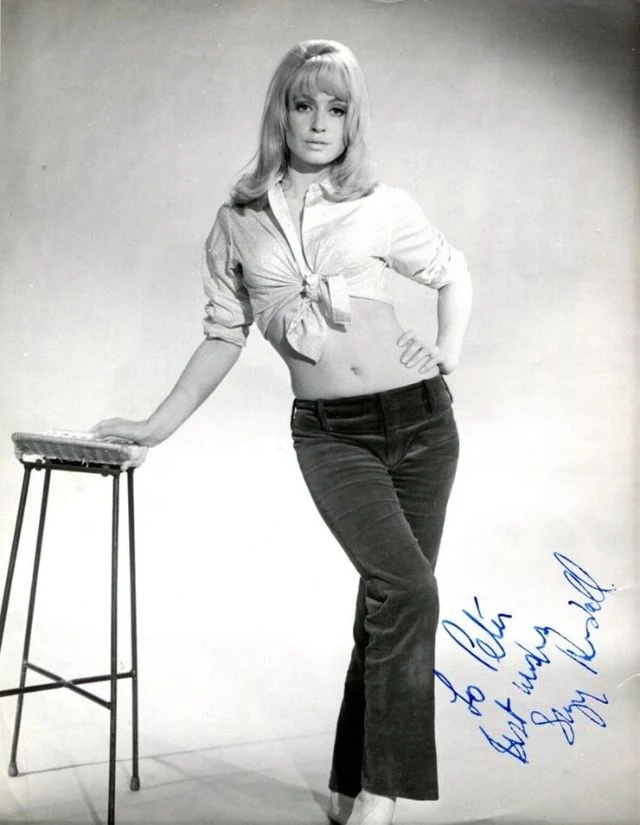 35 Fabulous Photos Of Suzy Kendall In The 1960s And Early 70s ~ Vintage Everyday