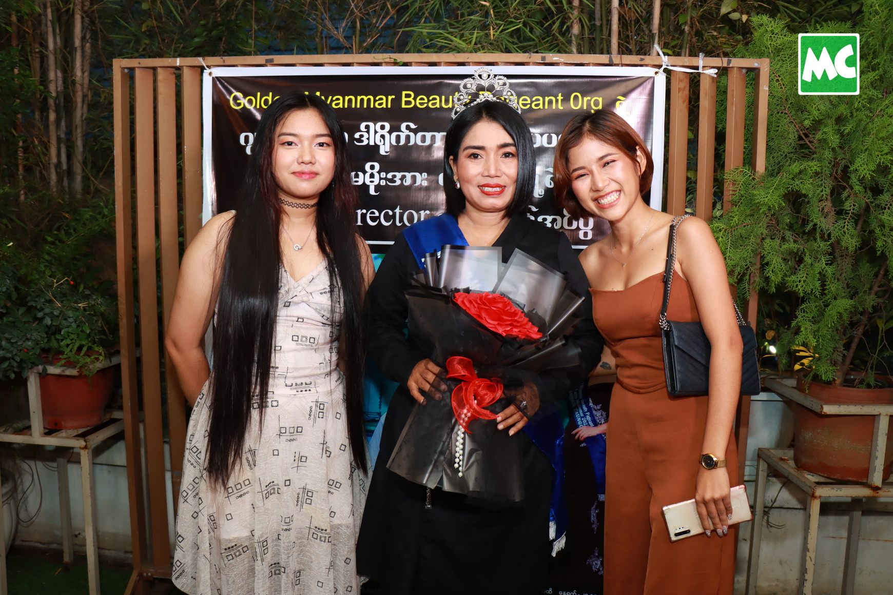 ကလေး ၃ ယောက်ရပြီးမှ အလှမယ် ပြိုင်ခွင့်ရခဲ့တဲ့ Single Mom