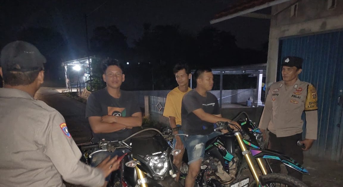 Ciptakan Situasi Kondusif Akhir Pekan, SOC digelar Polsek Tanah Abang ... Ciptakan Situasi Kondusif Akhir Pekan, SOC digelar Polsek Tanah Abang ...